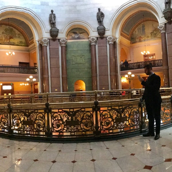 Illinois State House Of Representatives - Capitol Building in Vinegar Hill