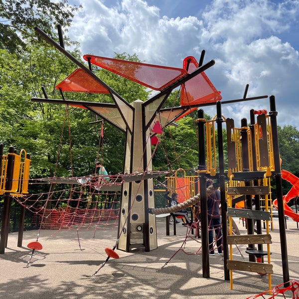 Beaver Brook Reservation Spray Deck And Playground - Water Park