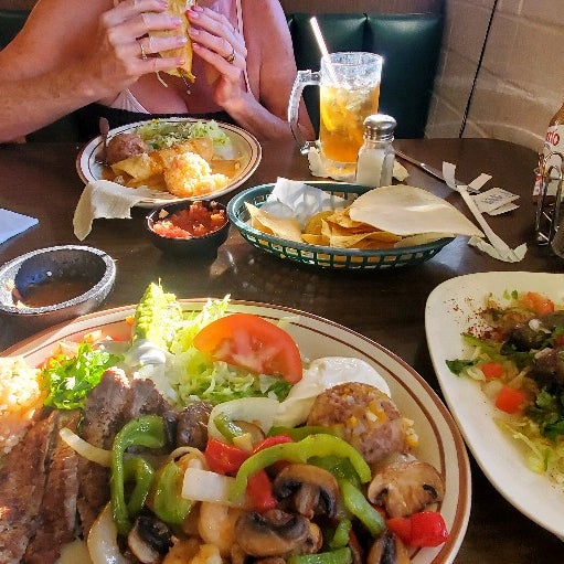 Gilberto's Mexican Restaurant - Mexican Restaurant