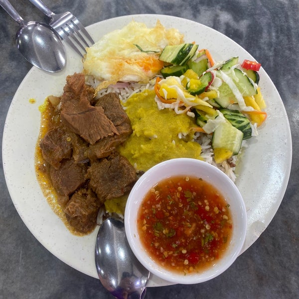 Photos at Restoran Seri TTDI - Jalan Saujana Indah 4