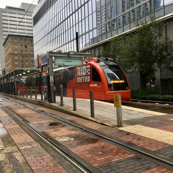 METRORail Main Street Square (Southbound) Station - 4 tips