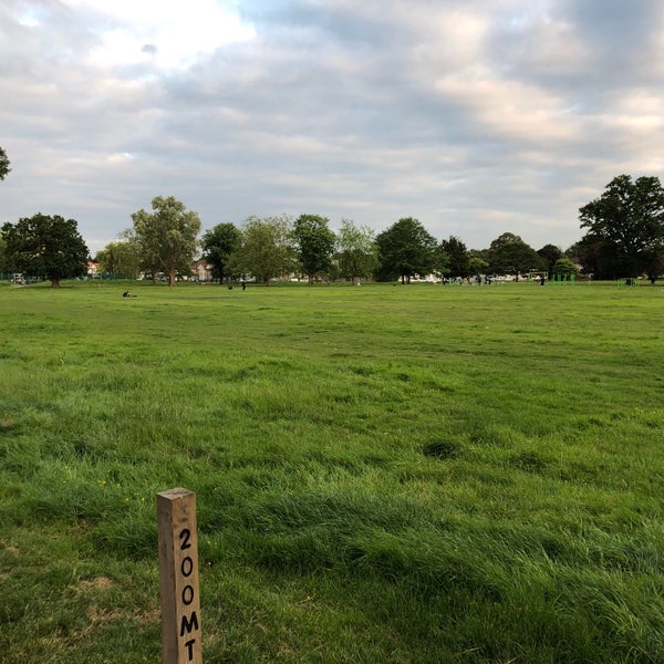 Roe Green Park - Kingsbury Rd