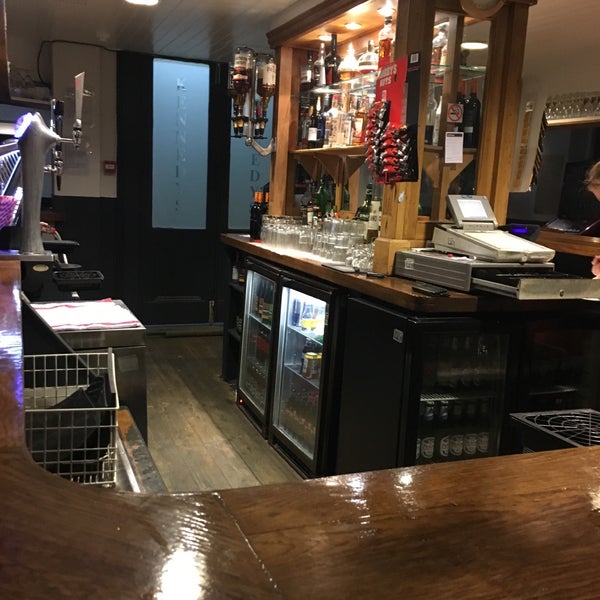 Kennedy's - Bar in Caledonian