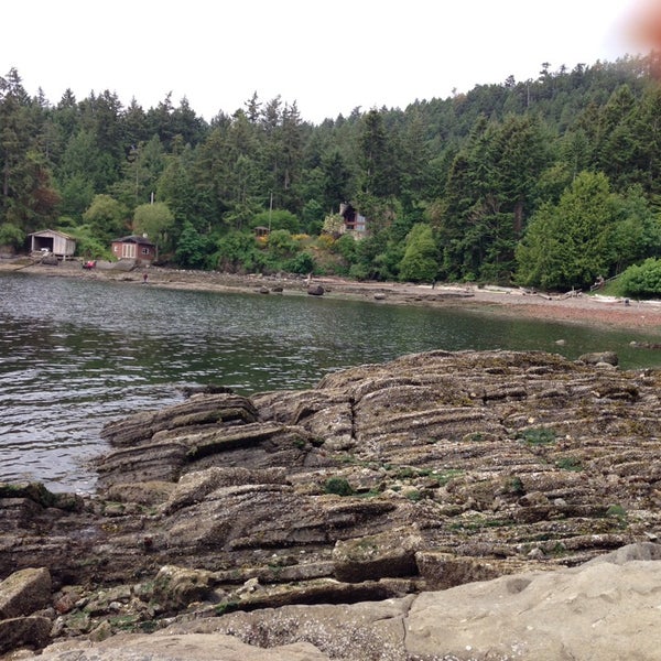 Pender Island - Island