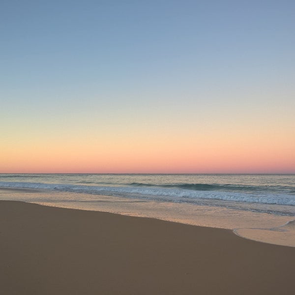 Kawana Surf Club - Beach