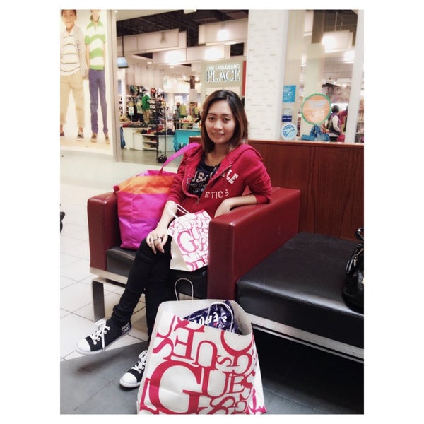 GUESS - Clothing Store in Toronto