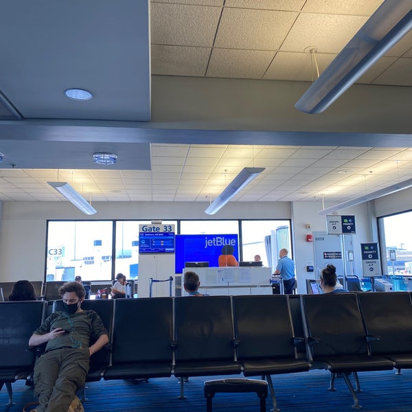 jetBlue Airways Ticket Counter - Jeffries Point - 32 tips from 9198 ...