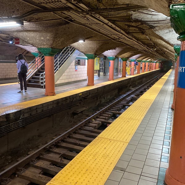 Photos at Newport PATH Station - Metro Station in Jersey City