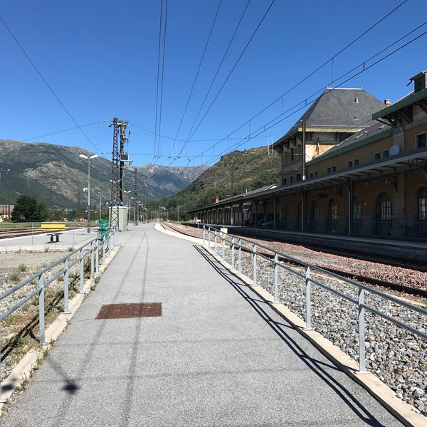 Photos at Gare SNCF de Latour de Carol - Enveitg - Enveitg, Occitanie