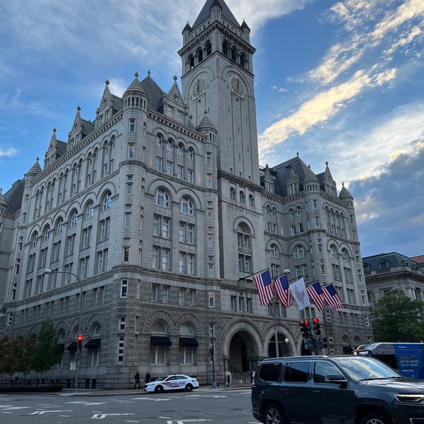 Old Post Office Pavilion - Monument in Washington