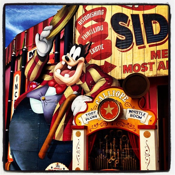 Pete's Silly Sideshow - Theme Park Ride / Attraction in Lake Buena Vista