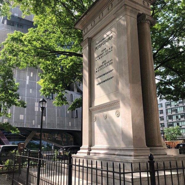 Cooper Triangle - Plaza in New York