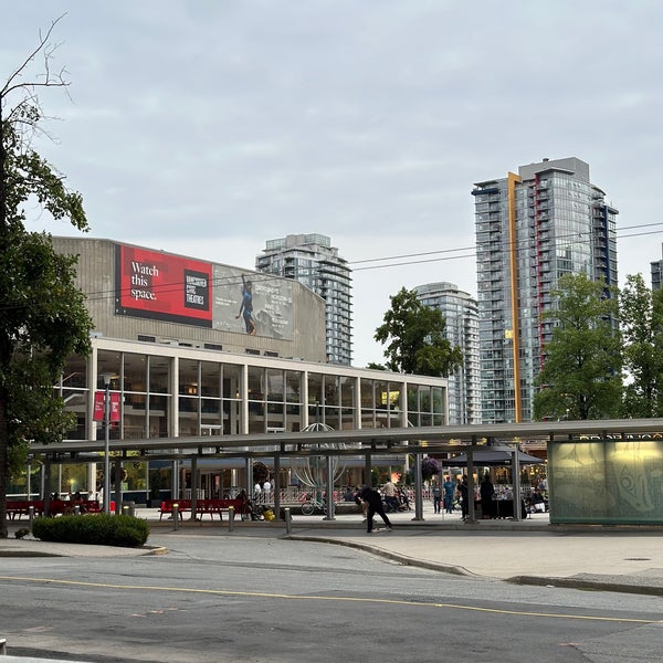 Queen Elizabeth Theatre - Theater in Vancouver