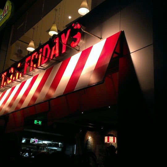 Plaza And Food Courts In New Cairo – MRQOI