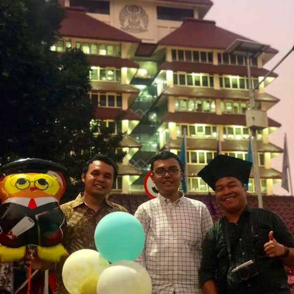 Balairung Universitas Indonesia - 60 tips