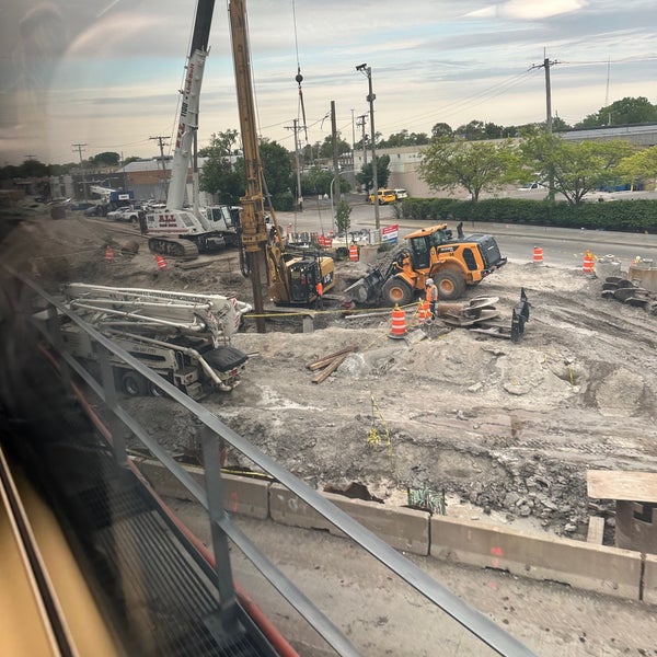 Metra - Grayland - Rail Station in Old Irving Park