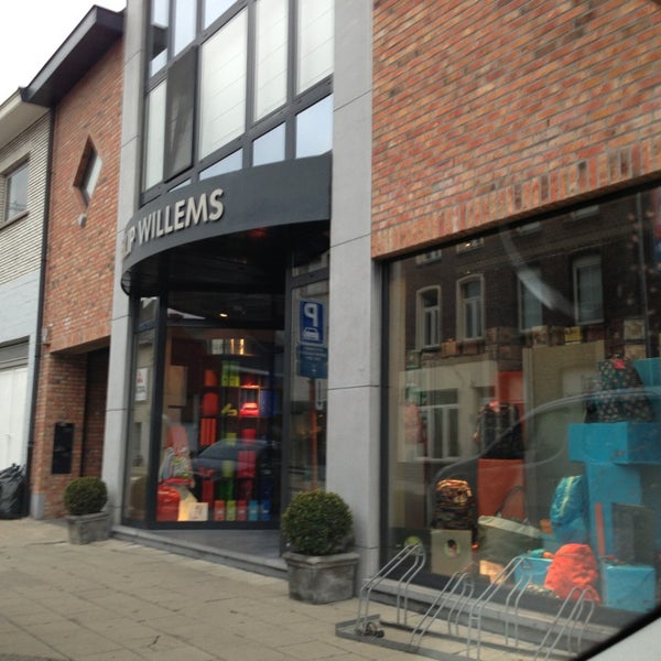 Filip Willems - Office Supply Store in Onze-Lieve-Vrouw-Waver
