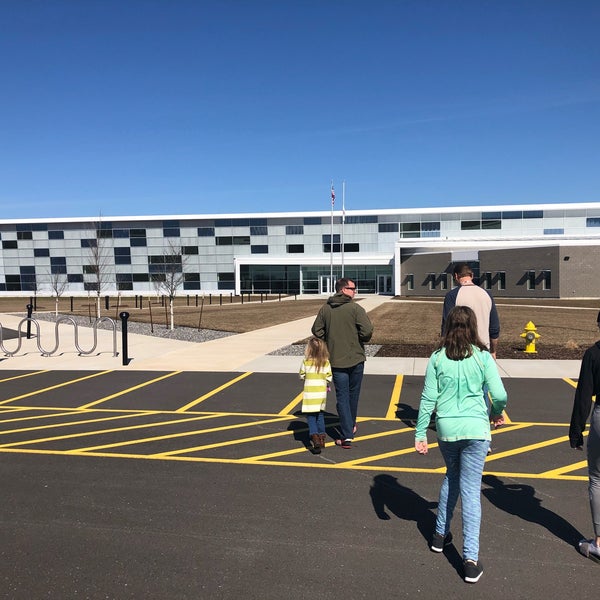 Greater Kankakee Airport (IKK) - 813 E 4000 S Rd