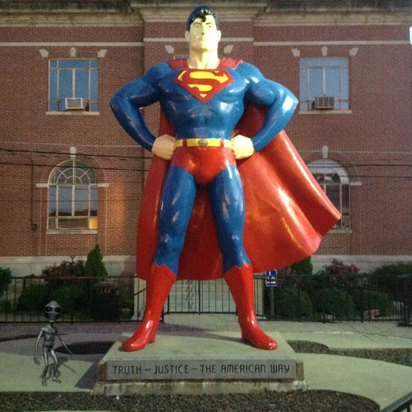 Giant Superman Statue - 19 tips from 2613 visitors