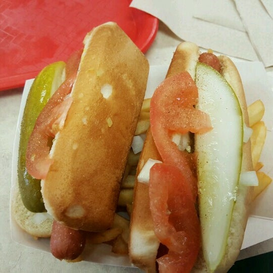 Tommy's Red Hots - Hot Dog Joint in McHenry