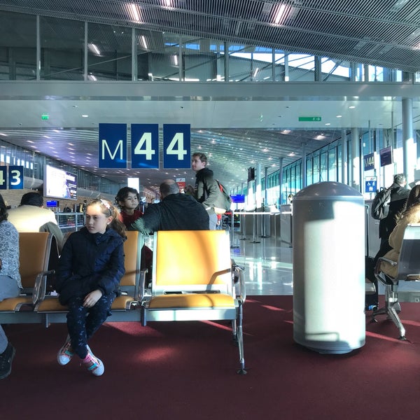Gate M44 - Airport Gate