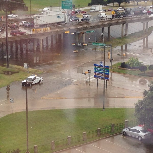 Baylor University Robinson Tower - Brazos - 0 tips