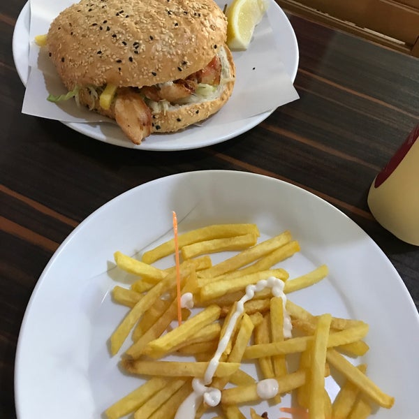 Kirmizi Beyaz Doner - Fast Food Restaurant in Tarsus, Mersin