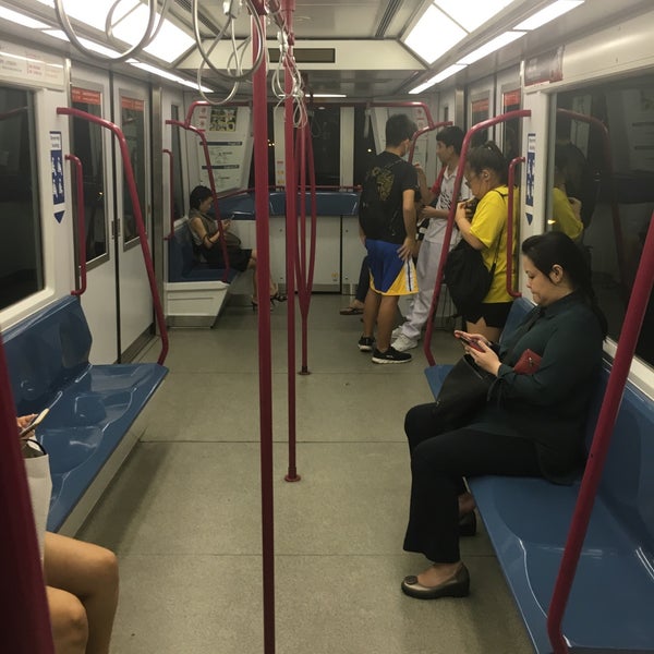 SBS Transit: Sengkang LRT (SKLRT) - Light Rail Station in Singapore