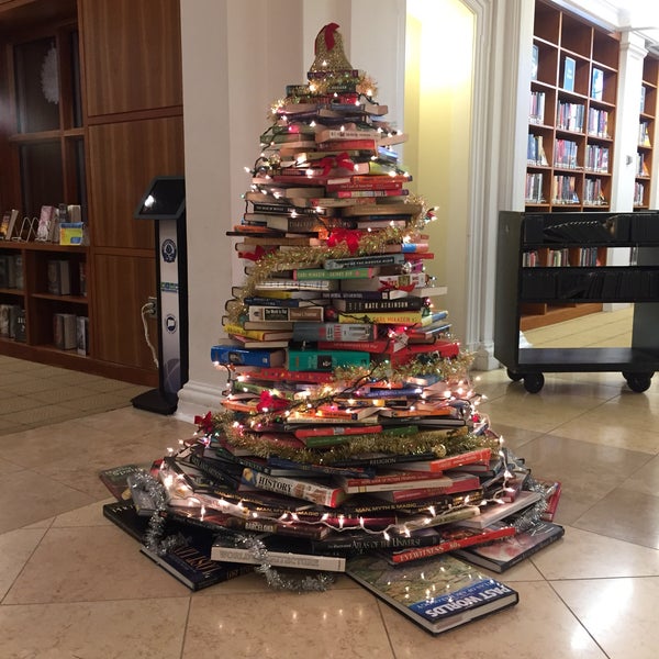 Ferguson Library - Library in Downtown Stamford Historic District