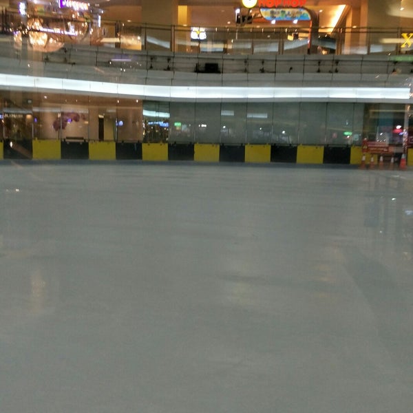 Sky Rink Ice Skating - Grogol Petamburan - 127 tips from 13583 visitors