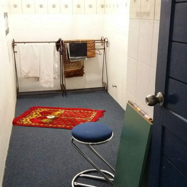 Photos at Courts Mammoth - Furniture / Home Store in Kuching