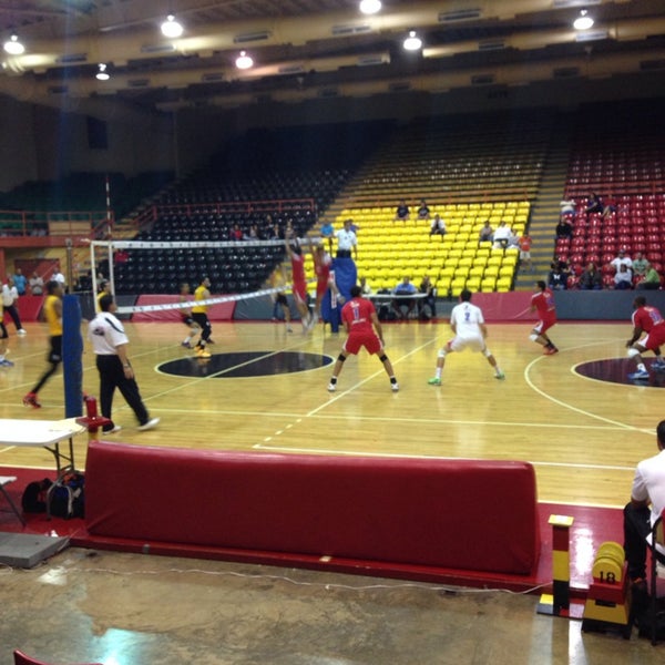 Cancha Bajo Techo Edwin "Puruco" Nolasco De Coamo - 42 visitors