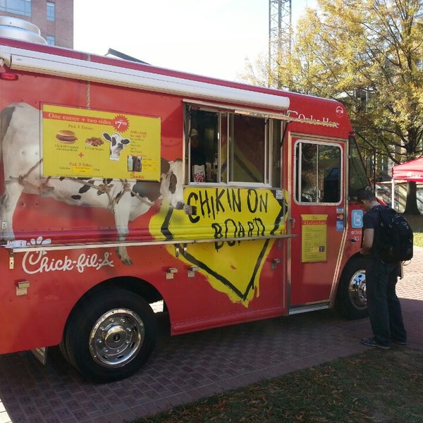 Photos at GWU University Yard - George Washington University - 5 tips