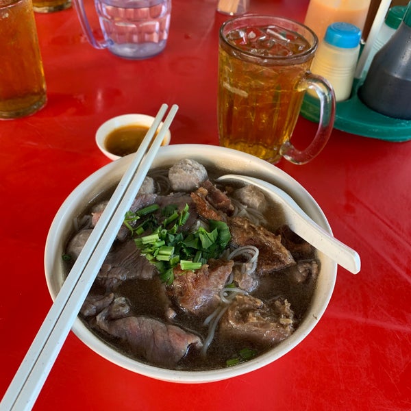 Nyuk Pau Ngau Chap - Noodle Restaurant