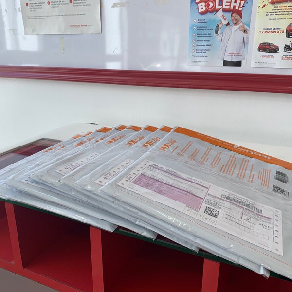 Pejabat Pos Besar Shah Alam - Post Office