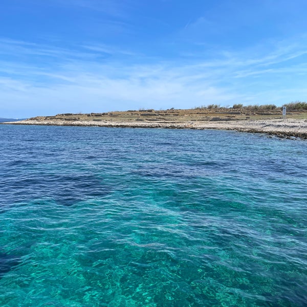 Otok Vele Srakane - Island in Vele Srakane
