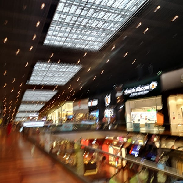 Carrefour - Euralille - Lille, Nord-Pas-de-Calais-Picardie