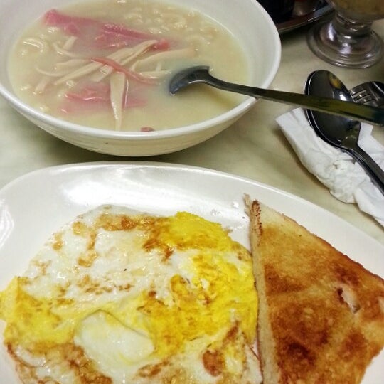 Sum Kee Noodles 琛記粉麵 - Noodle Restaurant