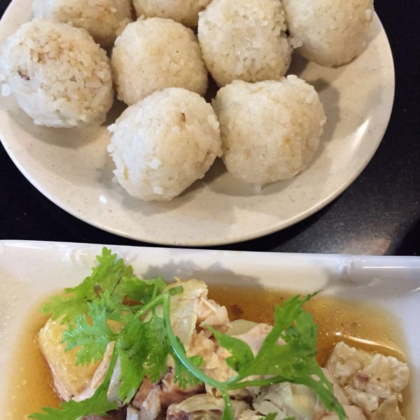 Classic Chicken Rice - 9 tips from 272 visitors