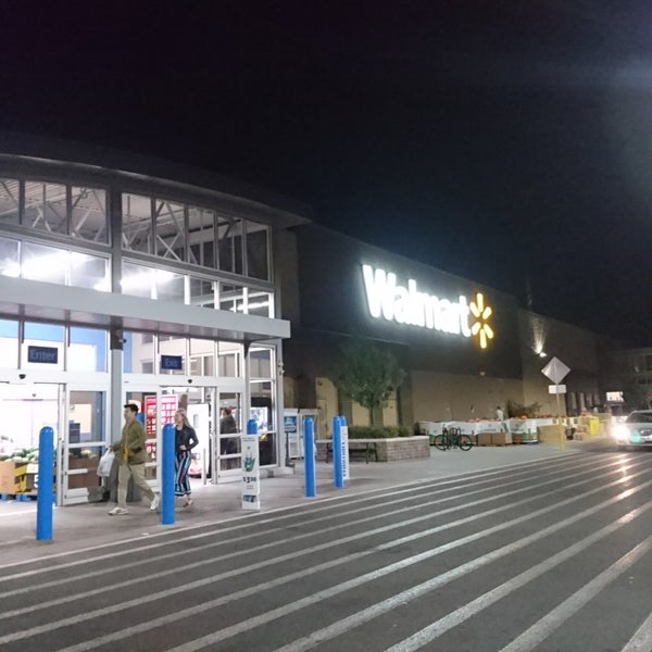 Walmart Supercenter - 1450 North 2nd East