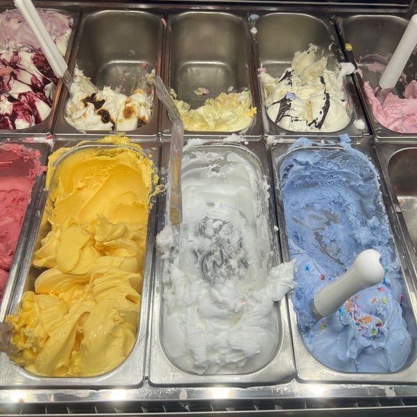 Ice 'n Cake - Sunnybrook - York Mills - Toronto, ON