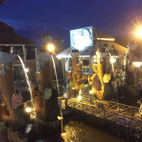 Photos at Isdaan Floating Restaurant - 84 tips