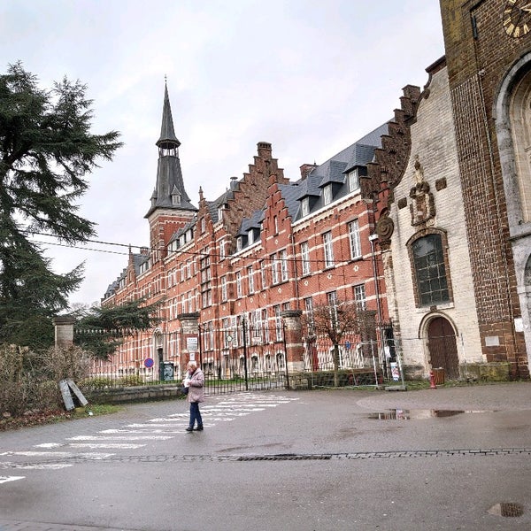 Collège Notre-Dame de Basse Wavre (CNDBW) - Basse Wavre, Brabant Wallon