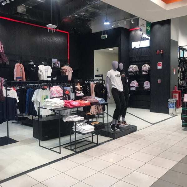 París - Department Store in La Florida