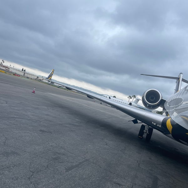 Signature Flight Support - 2 tips from 321 visitors