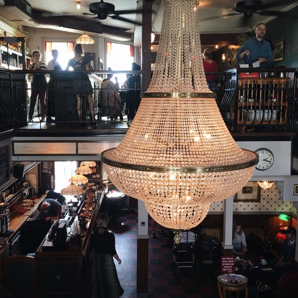 Photos at Salon de thé Cardinal / Cardinal Tea Room - Mile-End ...