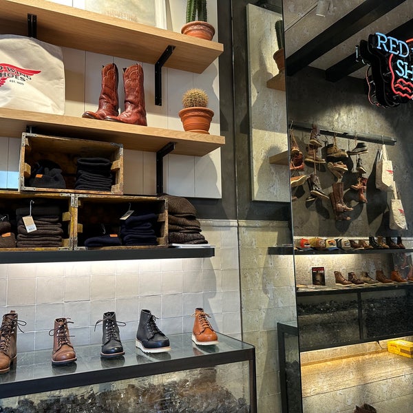 Red Wing Shoes Amsterdam - Grachtengordel-West - 2 tips from 165 visitors