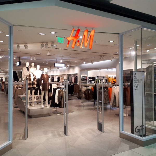 H&M - Clothing Store in Las Piñas