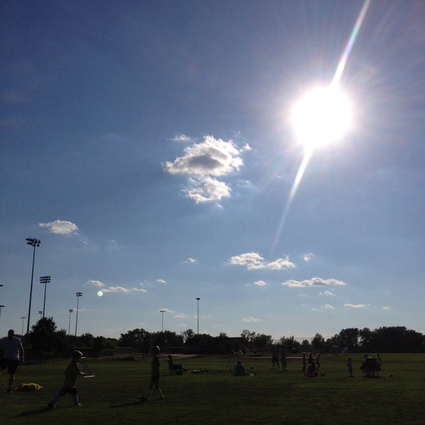 Thomas Ryan Memorial Park - 17600-17944 Lone Pine Ct