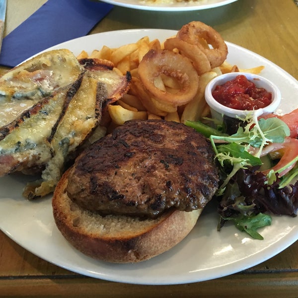 Badger Inn - Uny Lelant, Cornwall